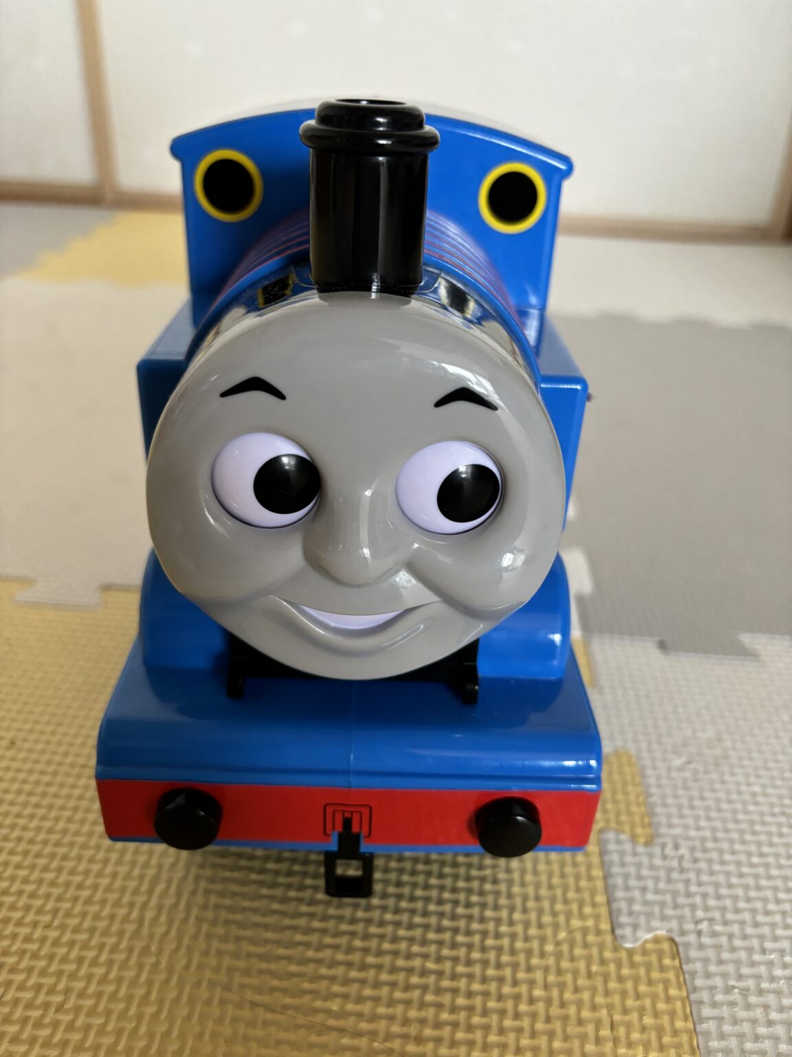 【子供へのプレゼント】ロッテ「きかんしゃトーマスとなかまたちお菓子BOX」 | OKP+REVIEW